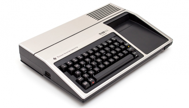 Amstrad CPC 464 with Original Monitor & Joystick - RetroNerd RetroNerd