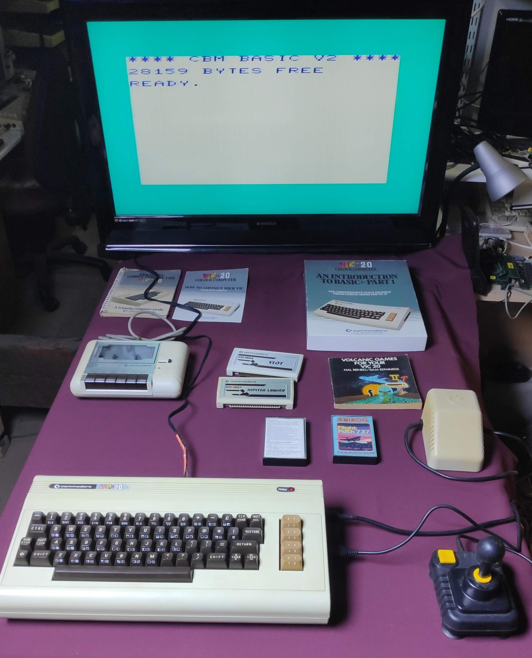 Commodore Vic 20 Ram Rom Exp Games Joystick - RetroNerd