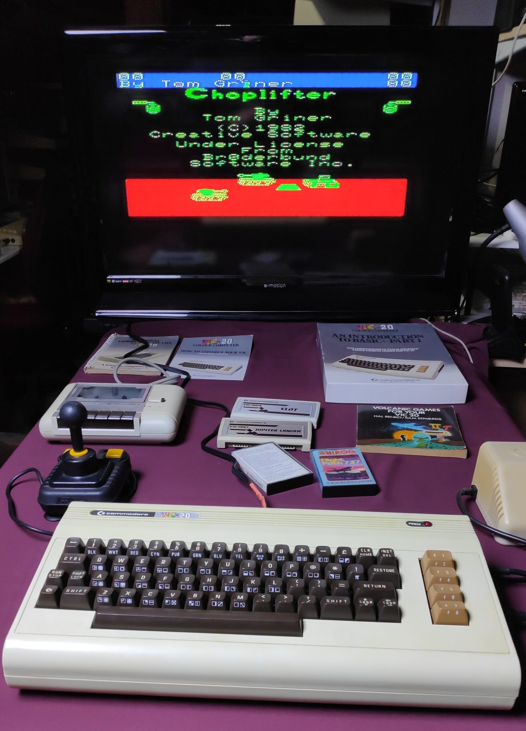 Commodore Vic 20 Ram Rom Exp Games Joystick - RetroNerd